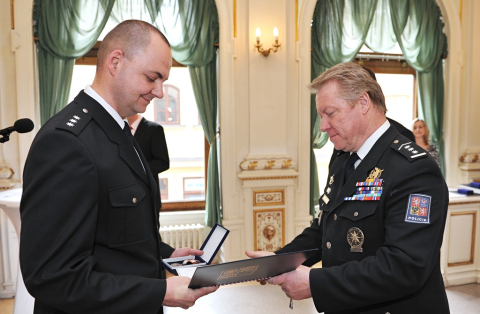 Hejtman vyznamenal příslušníky Integrovaného záchranného systému ...